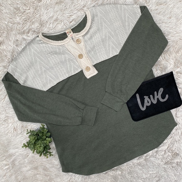 7th Ray | Tops | 7th Ray Cable Waffle Knit Henley Top Ivory Olive ...